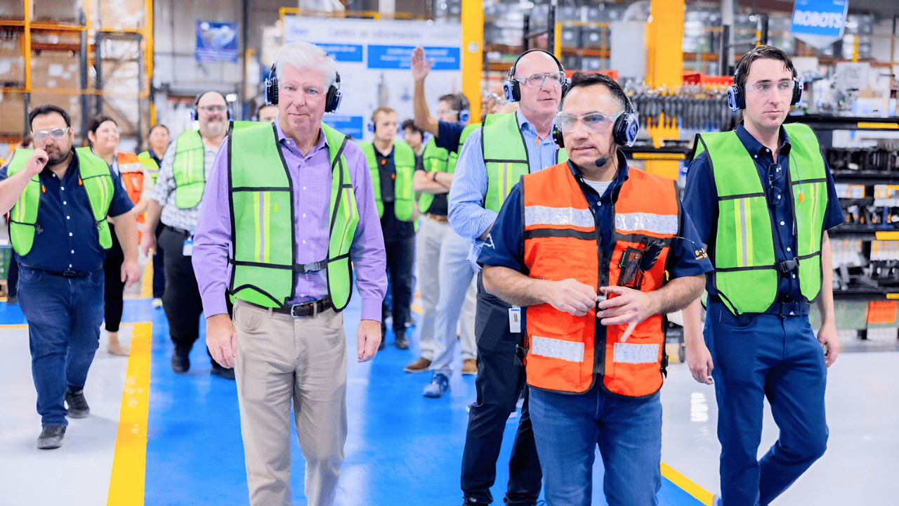 Massive 900-job purge at Sharpie owner triggered by $90 million in charges