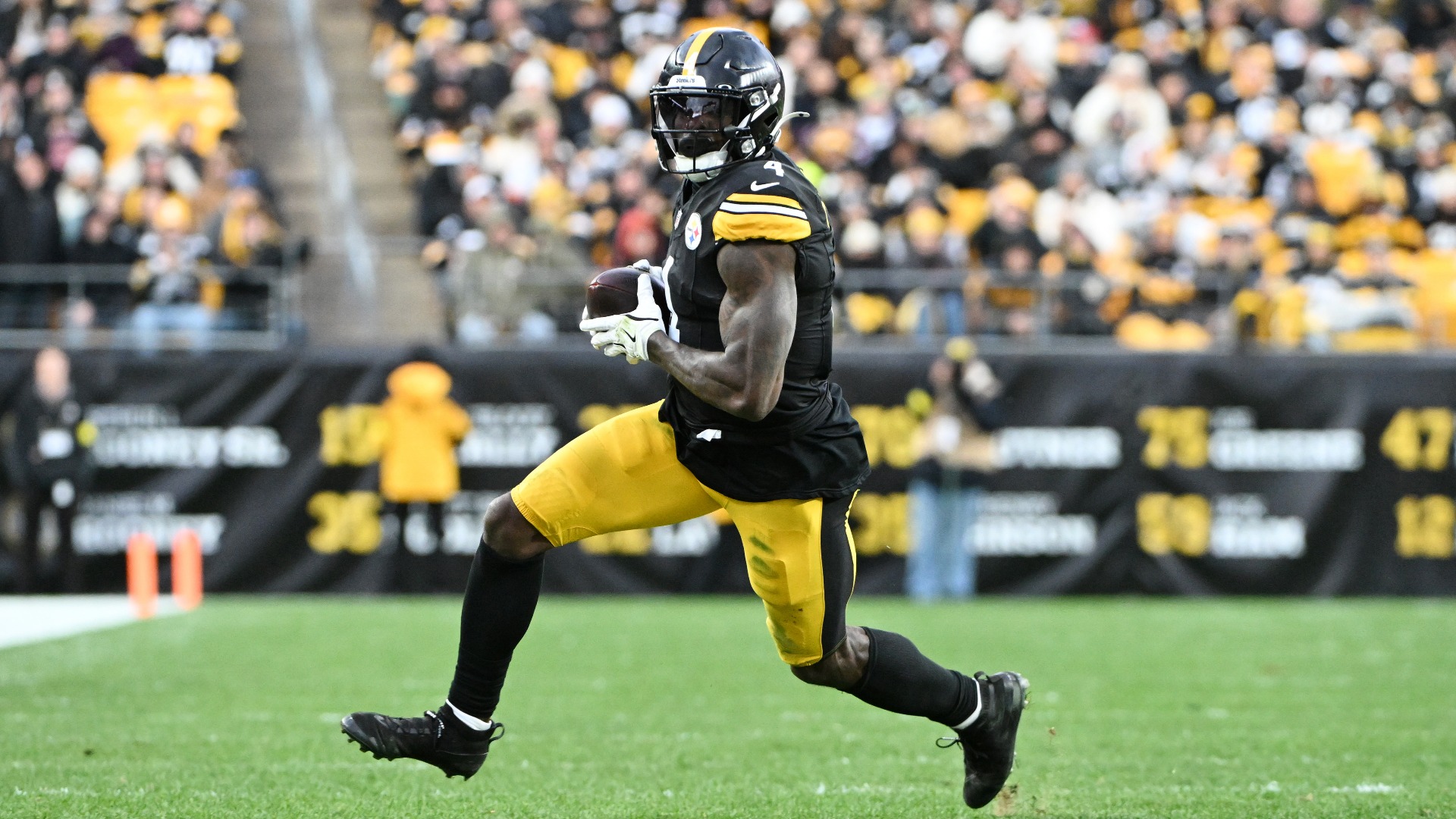 Texans vs. Steelers: Player props & betting odds preview