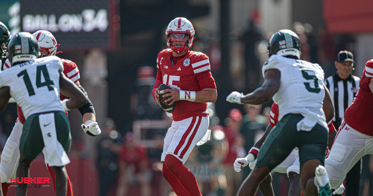 Oregon lands transfer portal commitment from top quarterback
