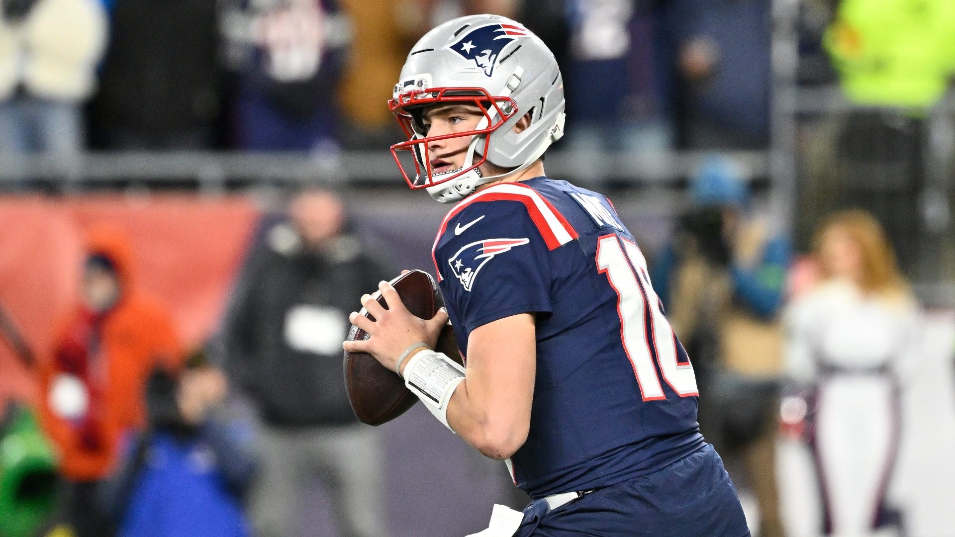 Patriots emerge victorious over Chargers in low-scoring game
