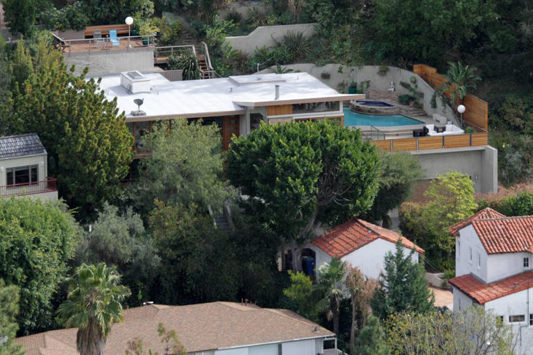 Kyra Sedgwick and Kevin Bacon's $2.5m luxury LA home is a far cry from ...
