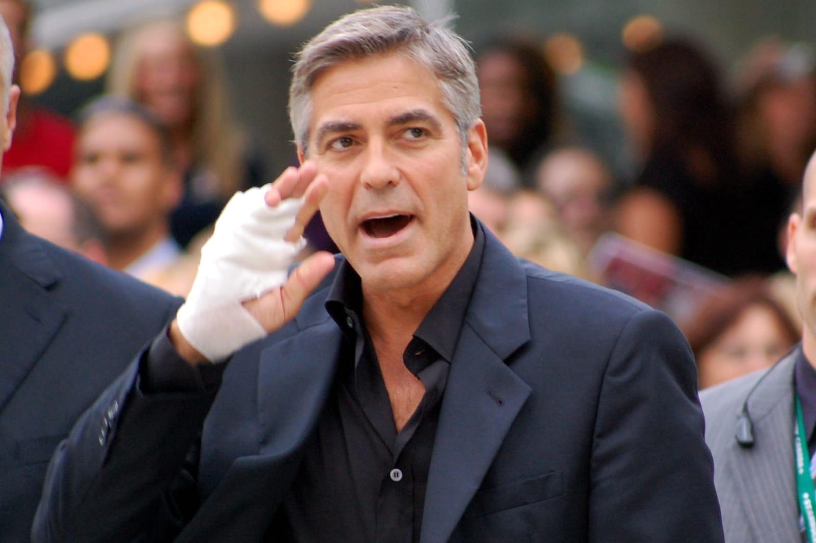George Clooney stuns Golden Globes audience with 'unexpected' French ...