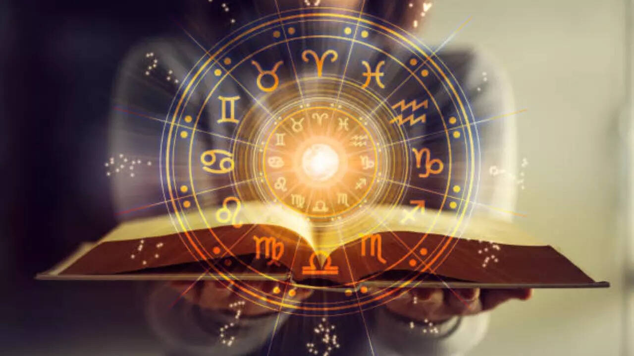 Yogas in Kundali that create wealth and fame