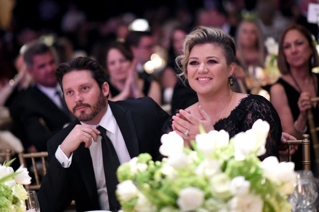 Kelly Clarkson reveals how her kids are doing 5 months after ex-husband ...