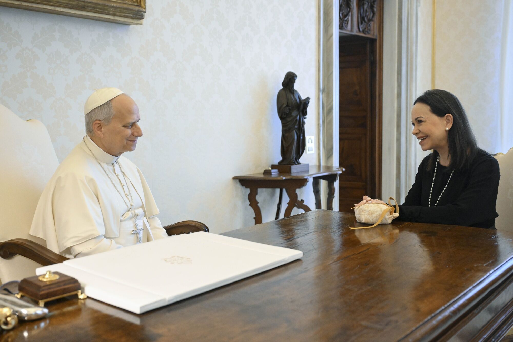 Venezuela’s Machado meets Pope in Italy before she visits Trump