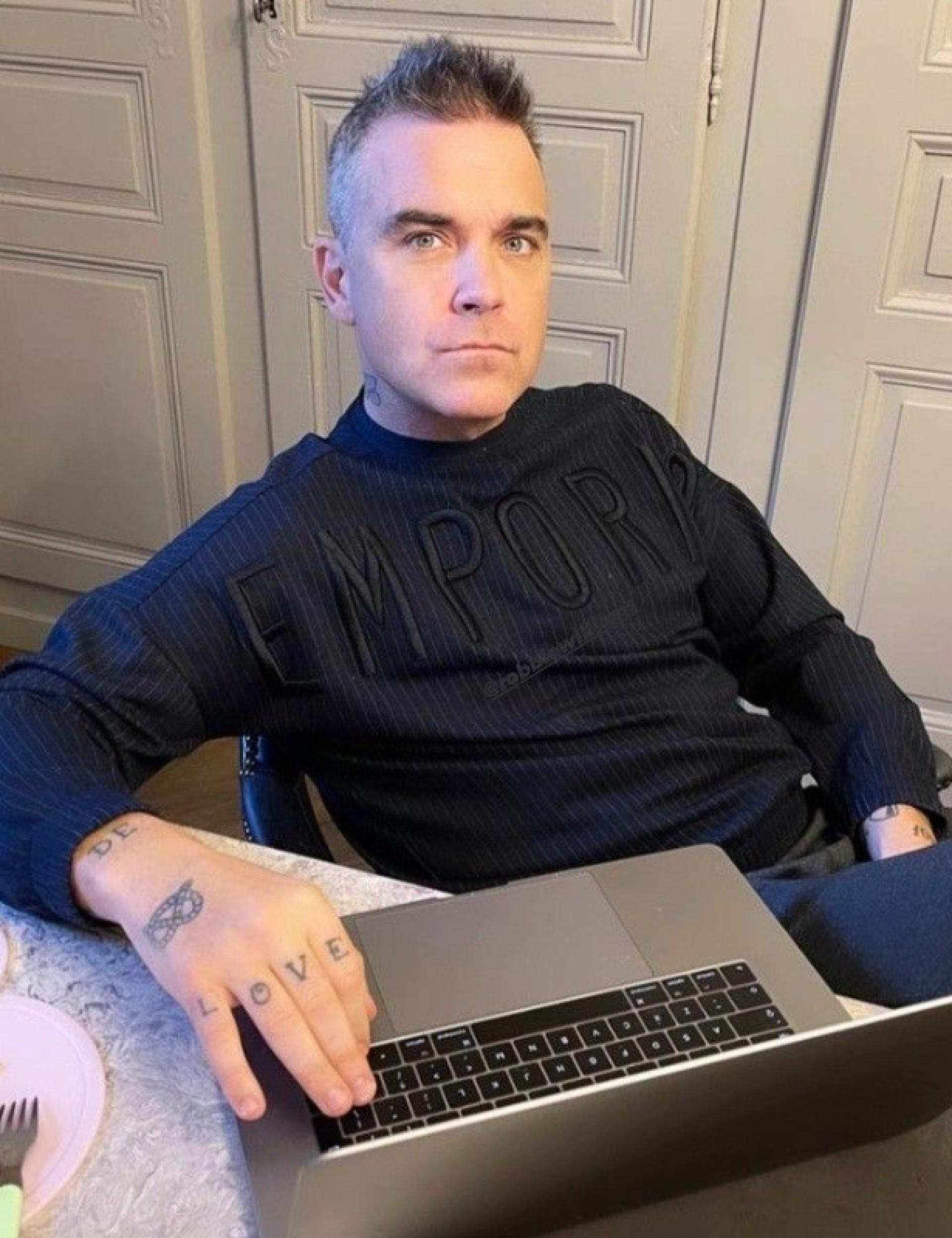 Robbie Williams registers residence in Bahamas after buying luxury villa