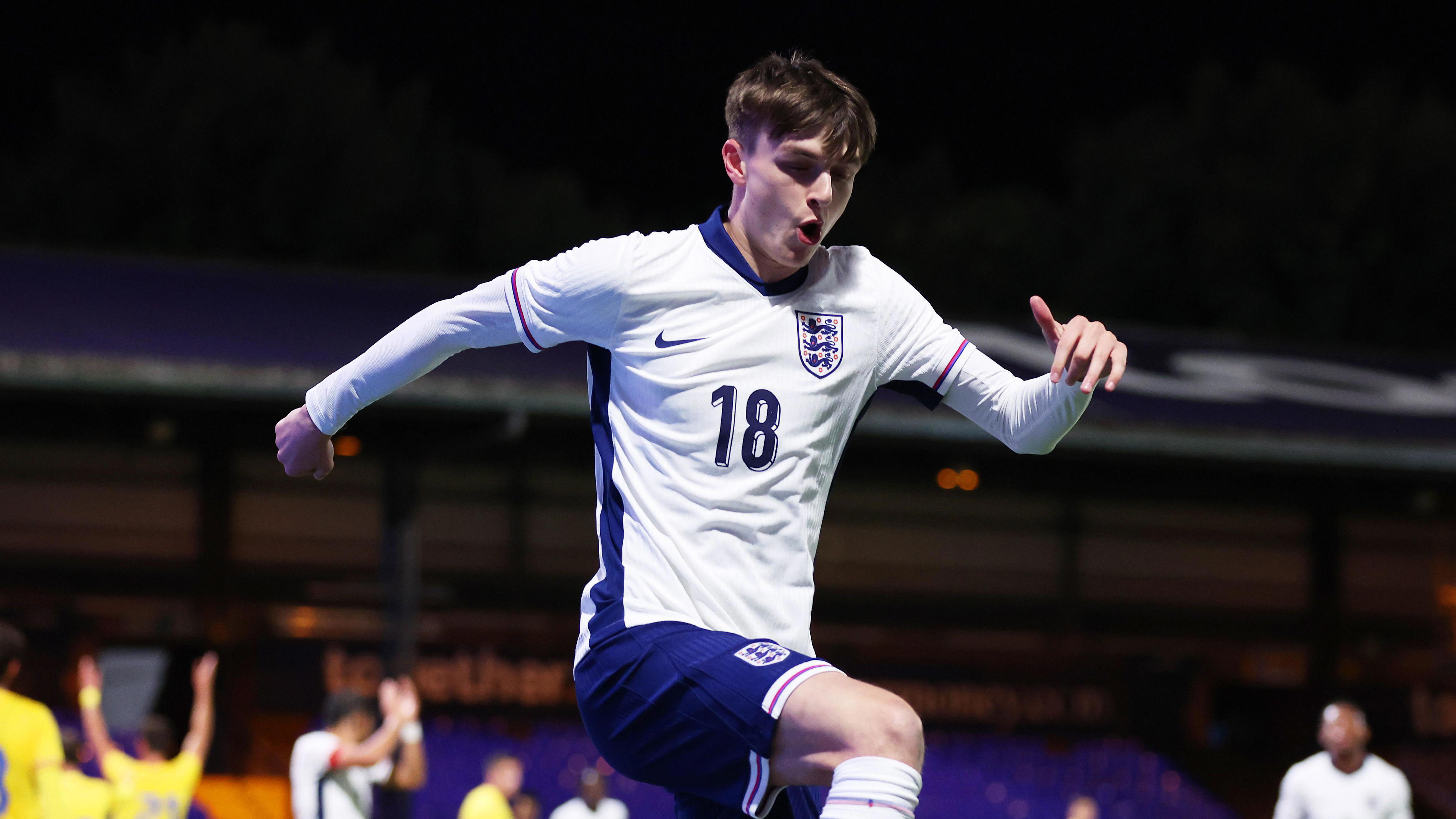 McGlynn delighted to seal loan deal for 'elegant' midfielder Marsh