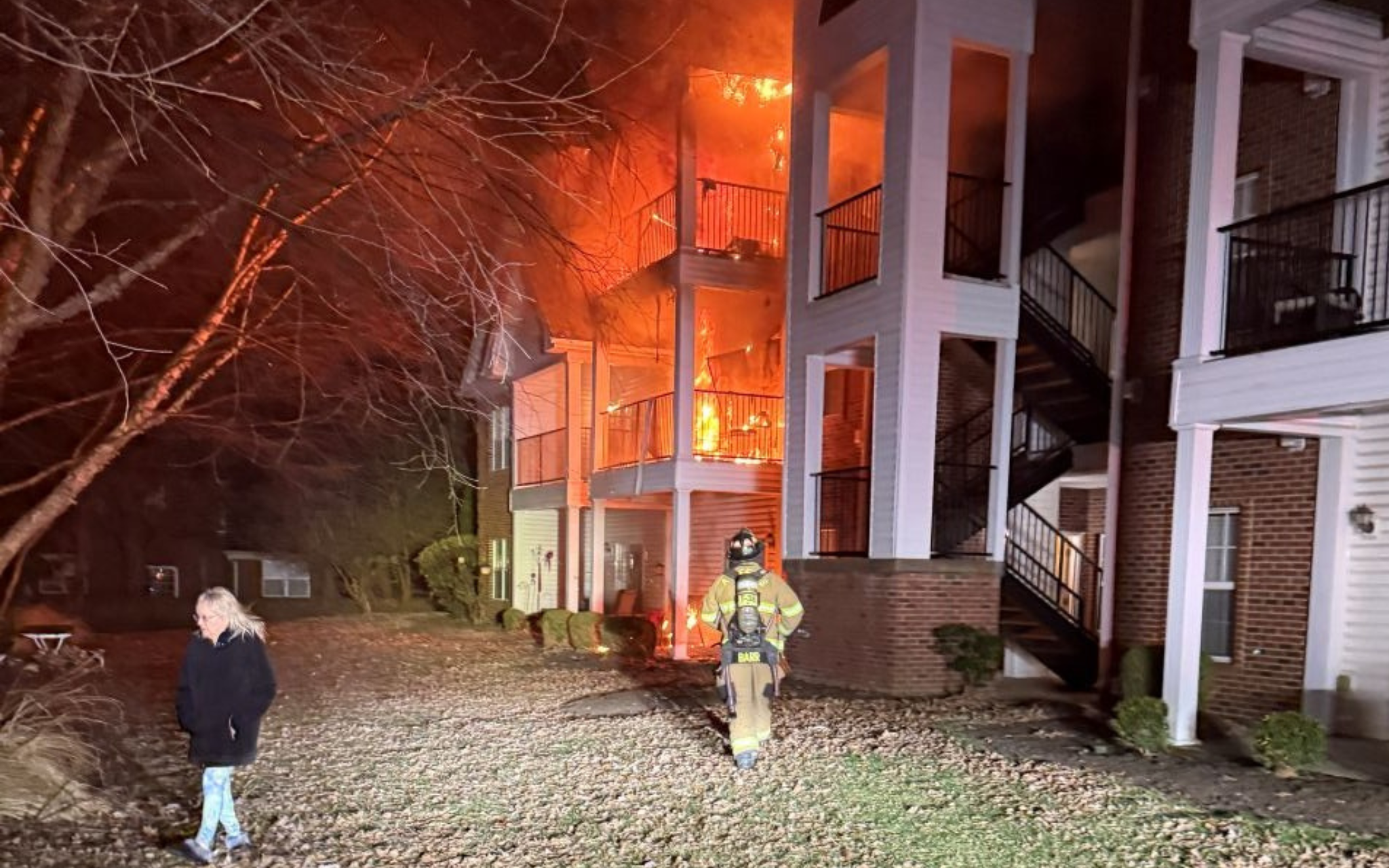 Cigarette butts sparks fire at east Louisville apartments; 20+ people ...
