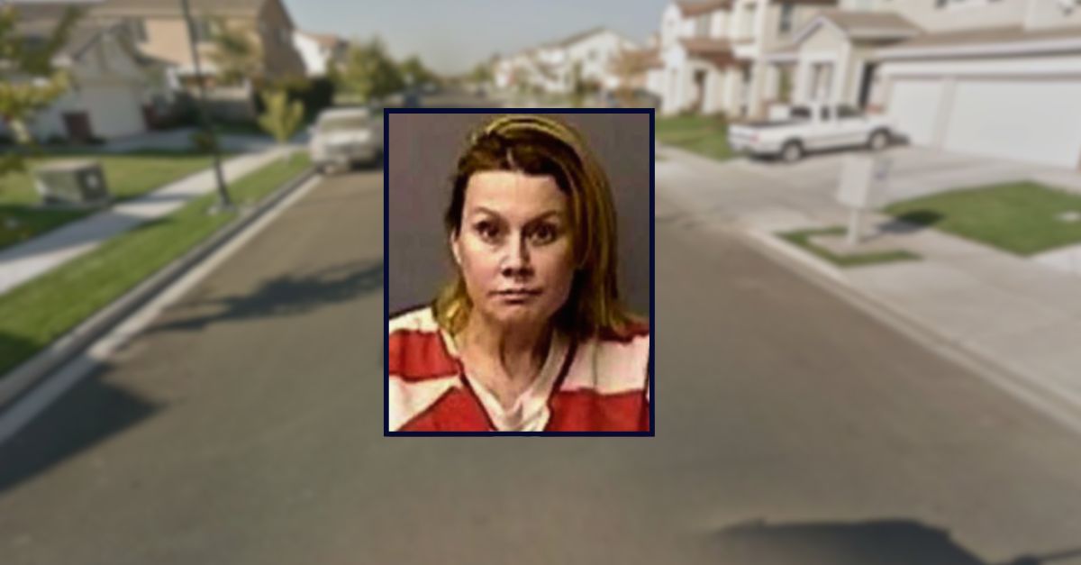 Mom chatted with men she met on dating apps as 2-year-old daughter ...