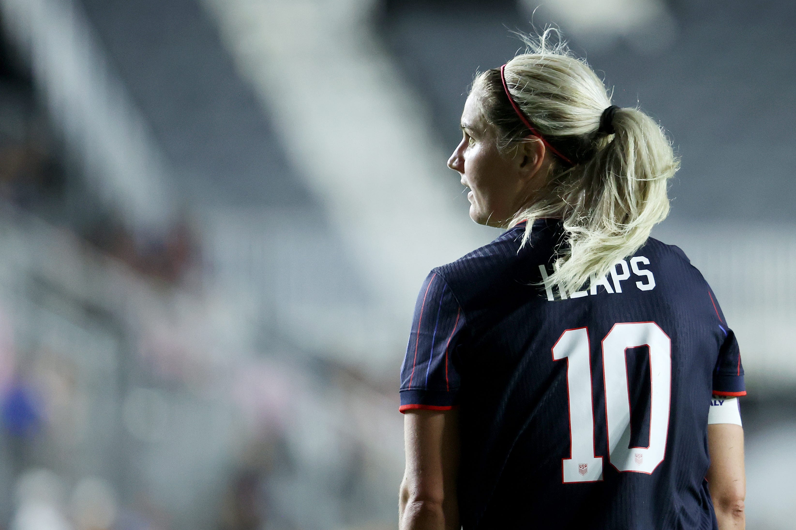 Lindsey Heaps comes home: USWNT captain signs with Denver Summit FC