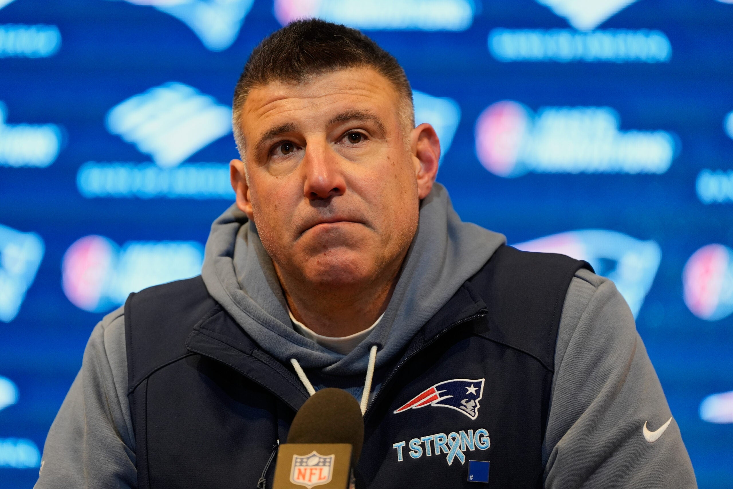 Mike Vrabel on the 'critical' play vs. the Chargers, the Patriots ...