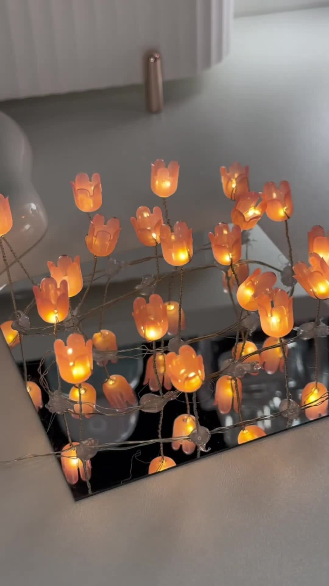 DIY infinite tulips light🌷 #diy #easydiy #tuliplamp #valentinesdaygift