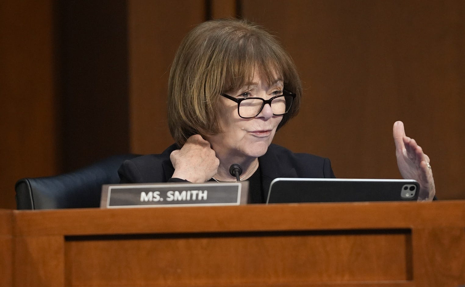 Tina Smith accuses Trump administration of cover-up in ICE shooting