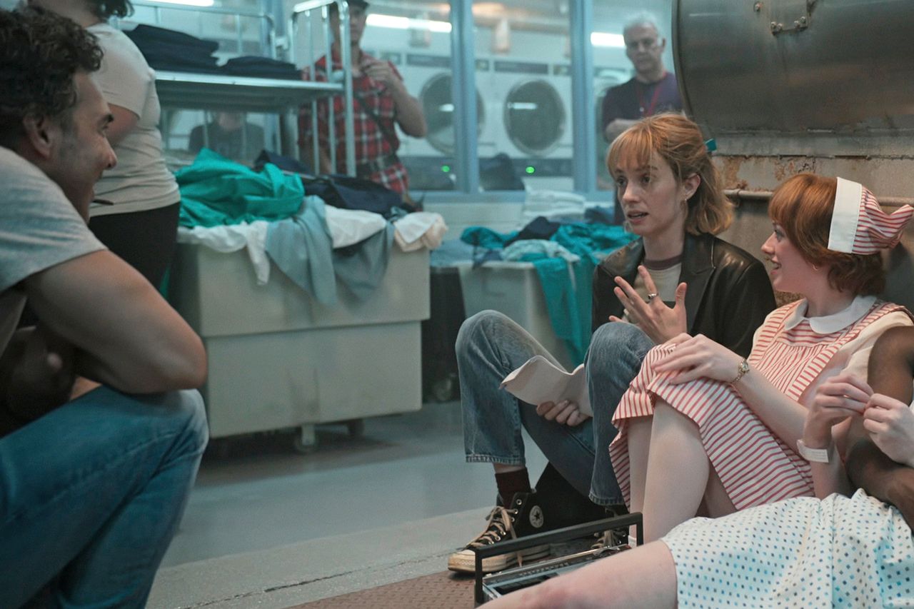 Maya Hawke points out plot hole mid-scene while filming “Stranger ...