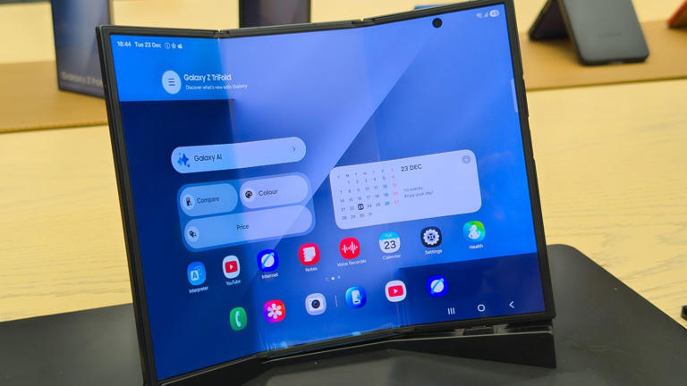 I only needed 30 minutes with the Galaxy Z Trifold to know it's a hit