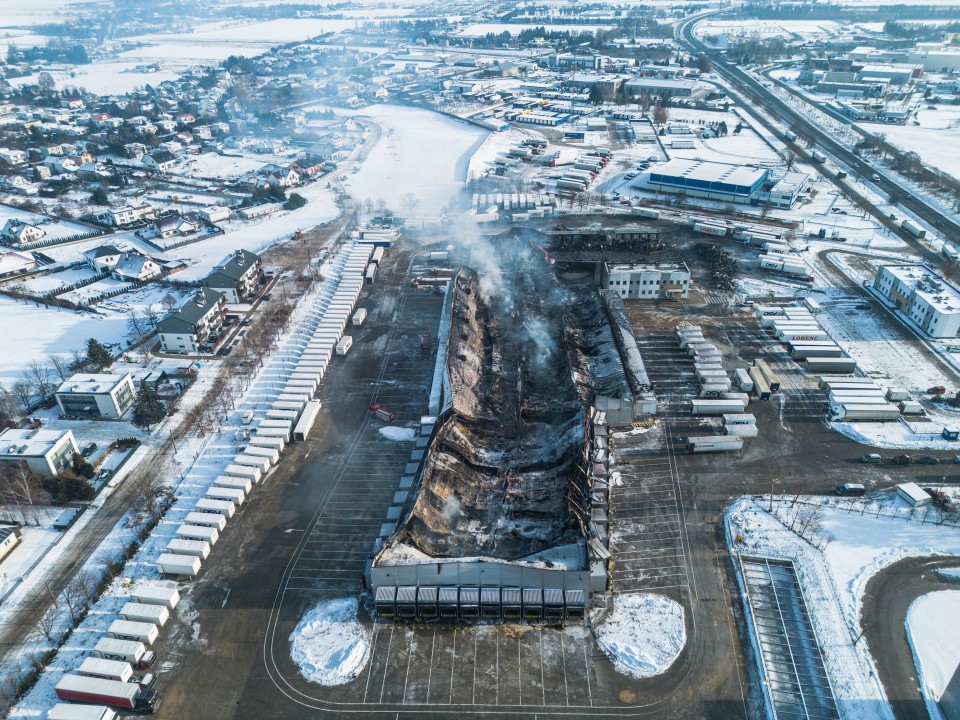 Wiemy, co było przyczyną pożaru hali DB Schenker w Tarnowie Podgórnym ...