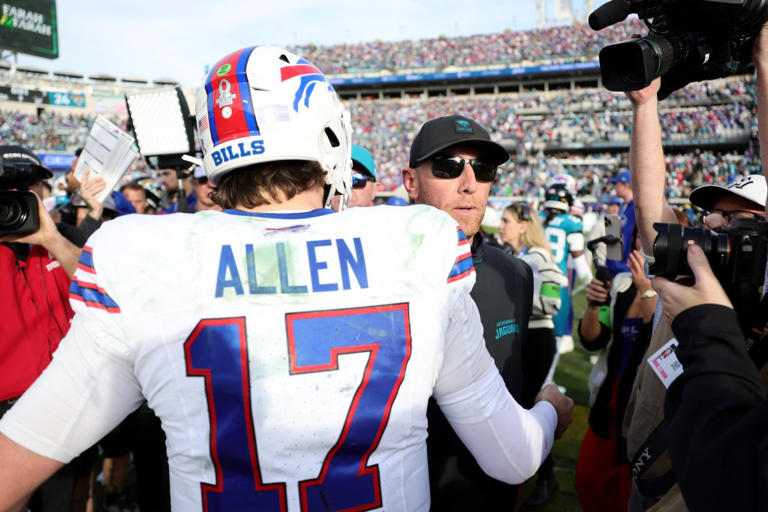 Jaguars head coach Liam Coen praised by reporter after crushing NFL ...