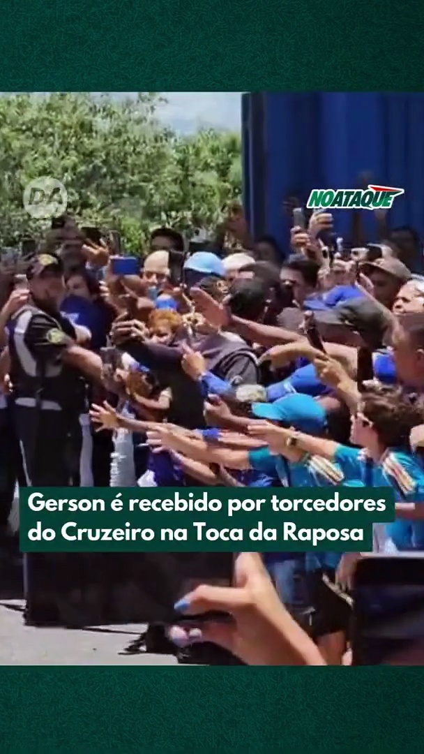 Gerson é recebido por torcedores do Cruzeiro na Toca da Raposa