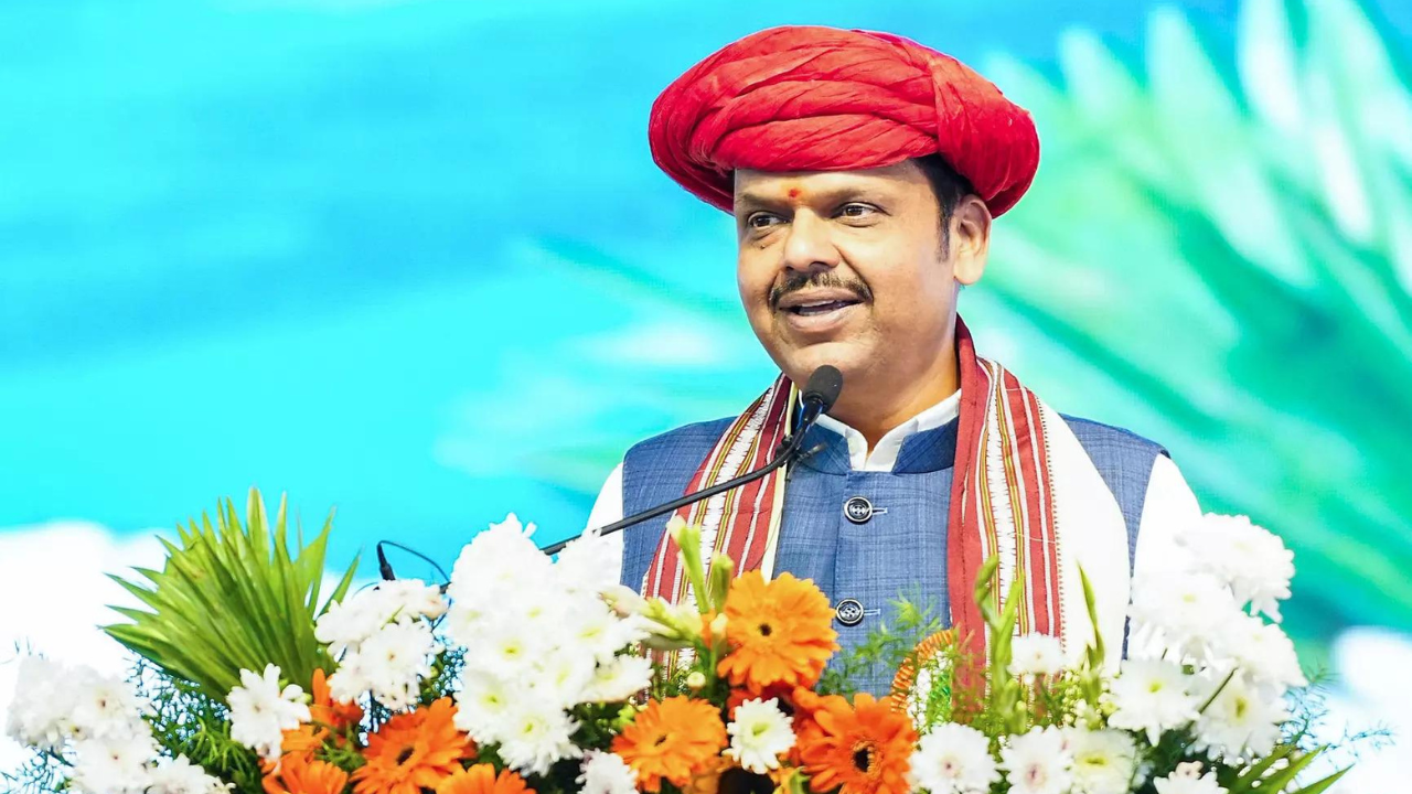 Maharashtra civic polls: EC bars Fadnavis government from dispersing ...