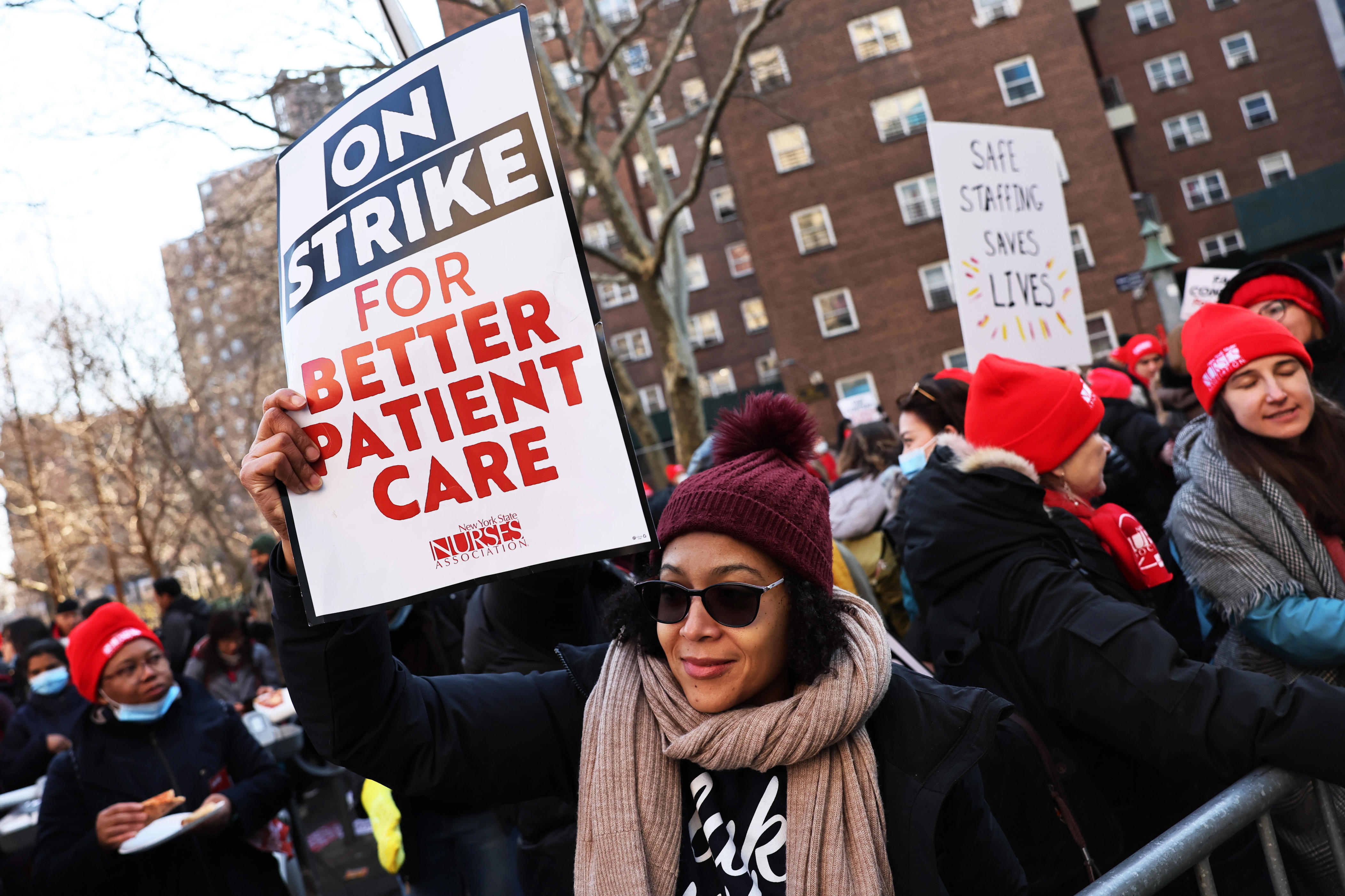 Thousands of NYC nurses strike over contract disputes