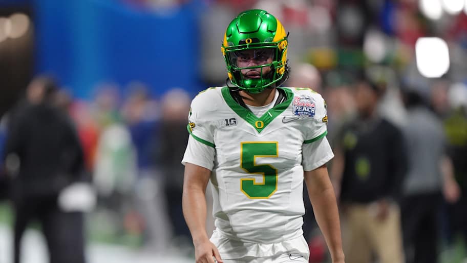 Oregon lands Dylan Raiola with Dante Moore's decision still in the lurch