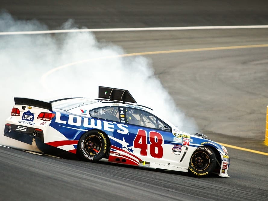 14 cars burned in fire at Raceway Park racetrack in Old Bridge