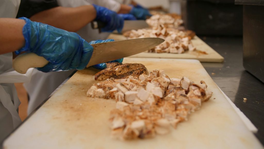 Tips for enjoying local cuisine safely