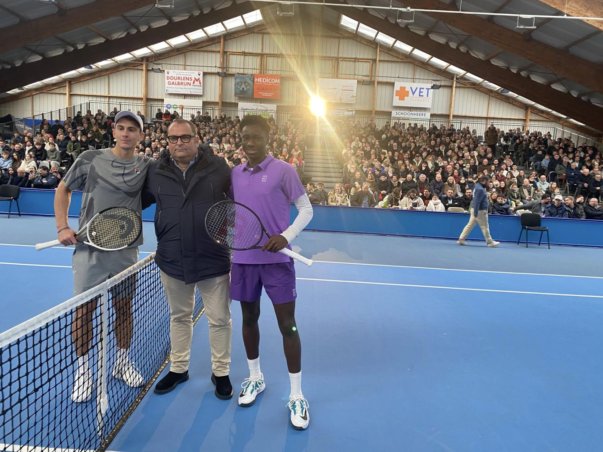 Moise Kouame wins first pro title for 2009 generation, enters history