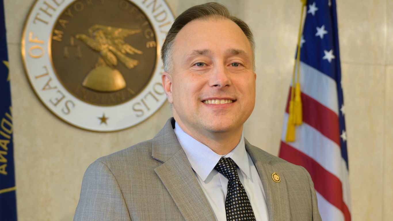 Chris Bailey shifts from police chief to chief of staff