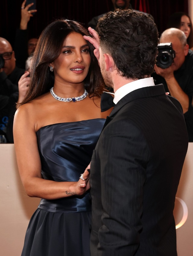 Priyanka Chopra & Nick Jonas all over each other at the Golden Globes 2026
