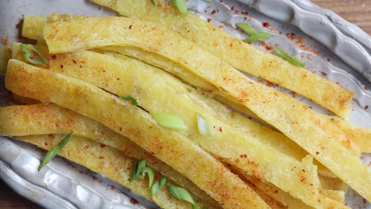 Extra long baked fries and the birthday gift reveal