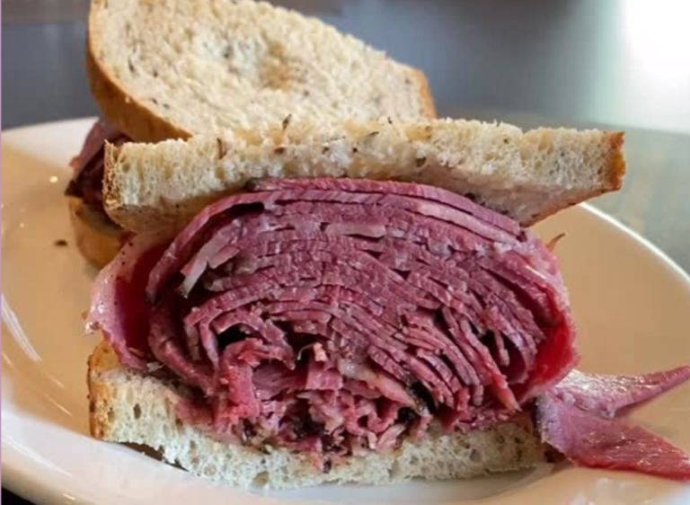 5 chain restaurants fans say have the best pastrami sandwiches