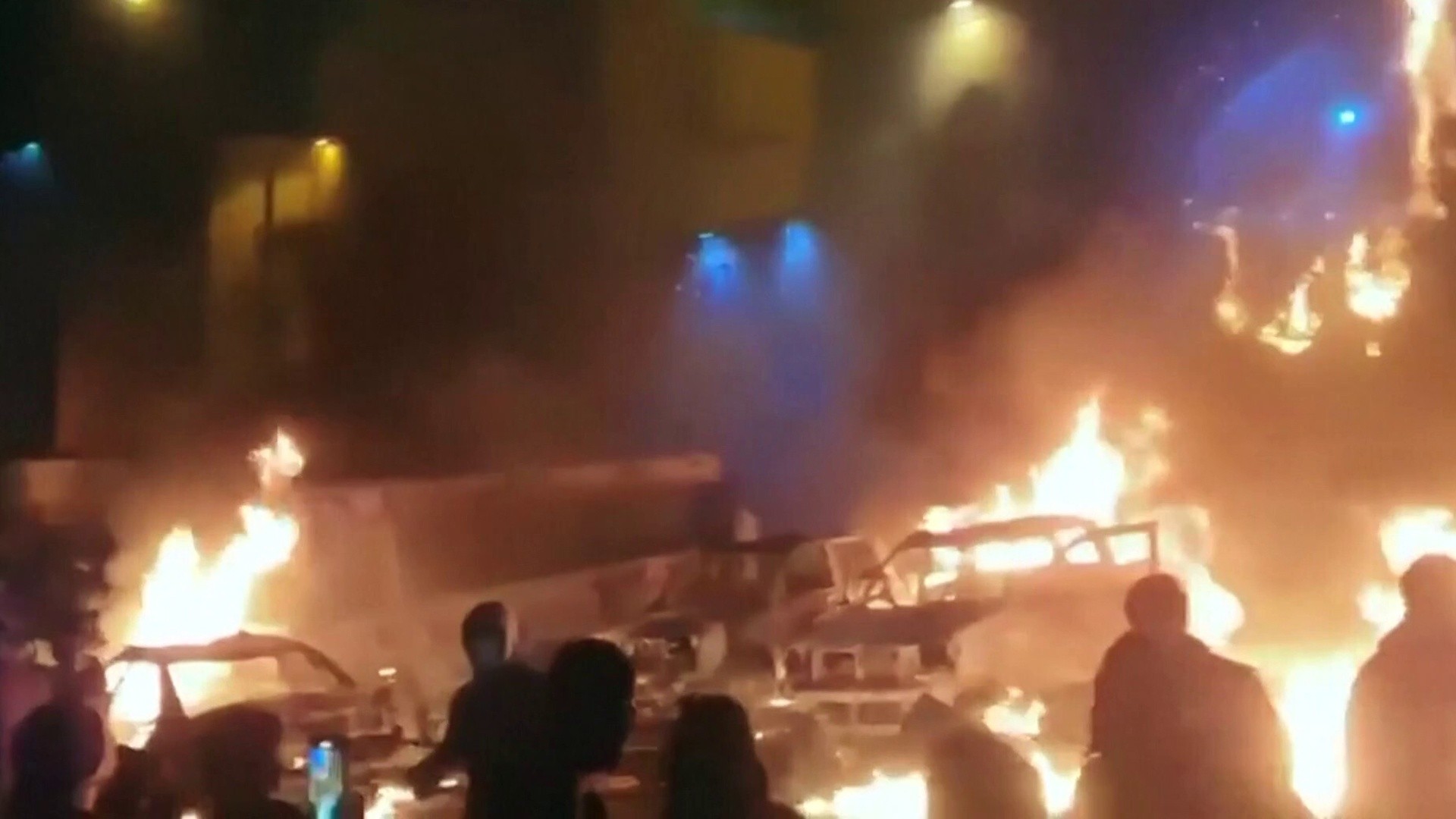 Trump weighs military action on Iran after 500+ protesters killed