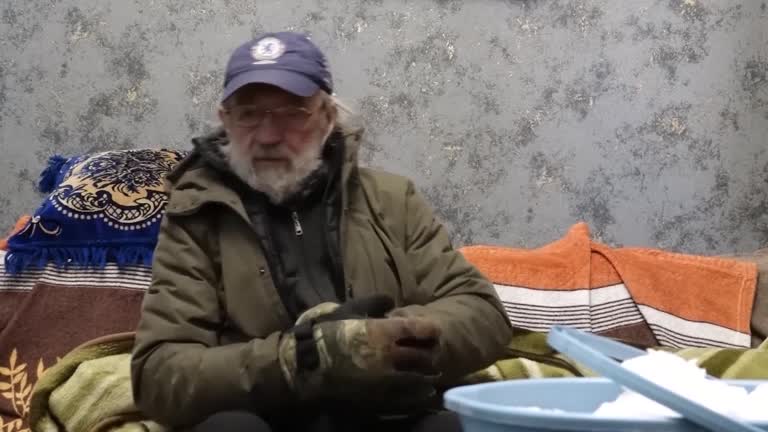 Thousands left without heating as Russia bombards Ukraine's energy grid