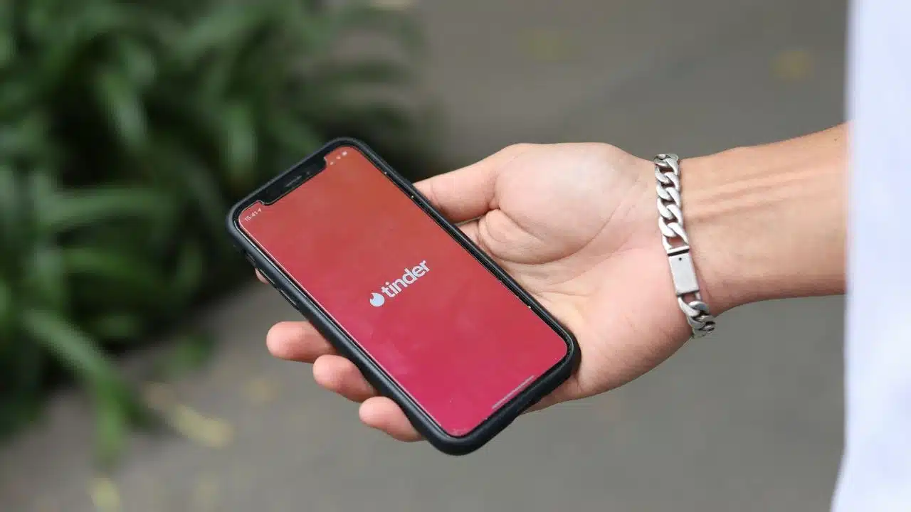 Tired of Tinder? 17 reasons why more men are swiping left on romance