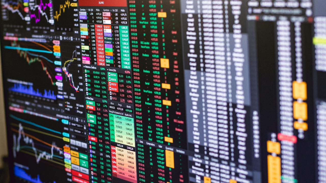 AI stocks beat the S&P 500 by 136% in 5 years, new data shows