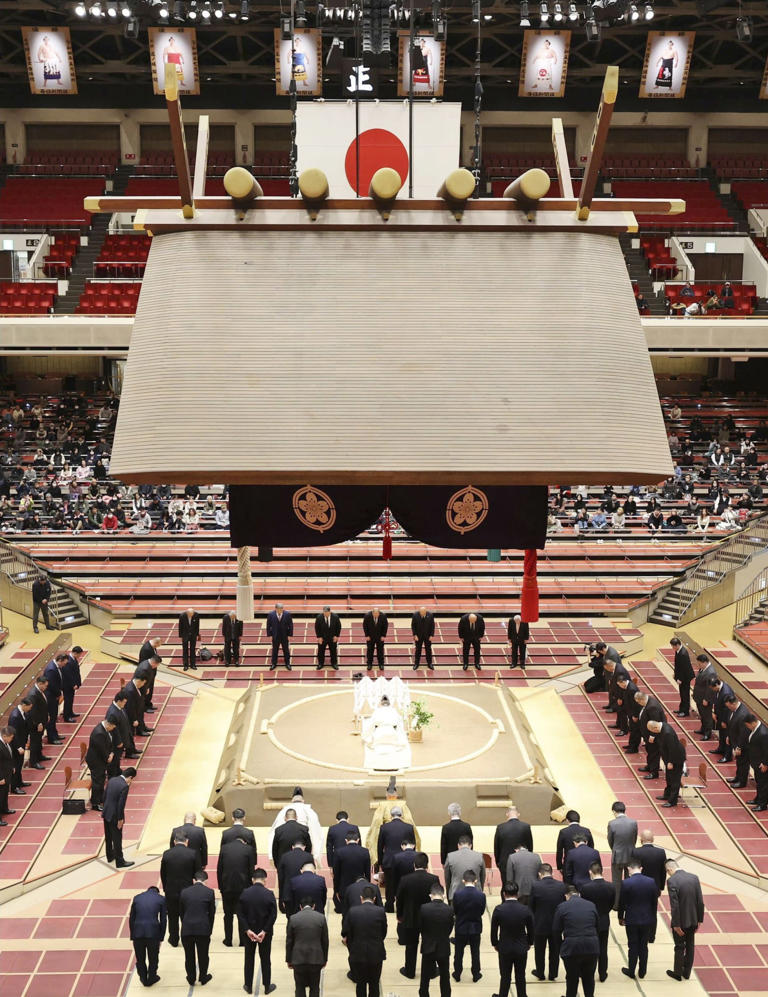 PM Takaichi to skip sumo award ceremony amid ban on women in rings