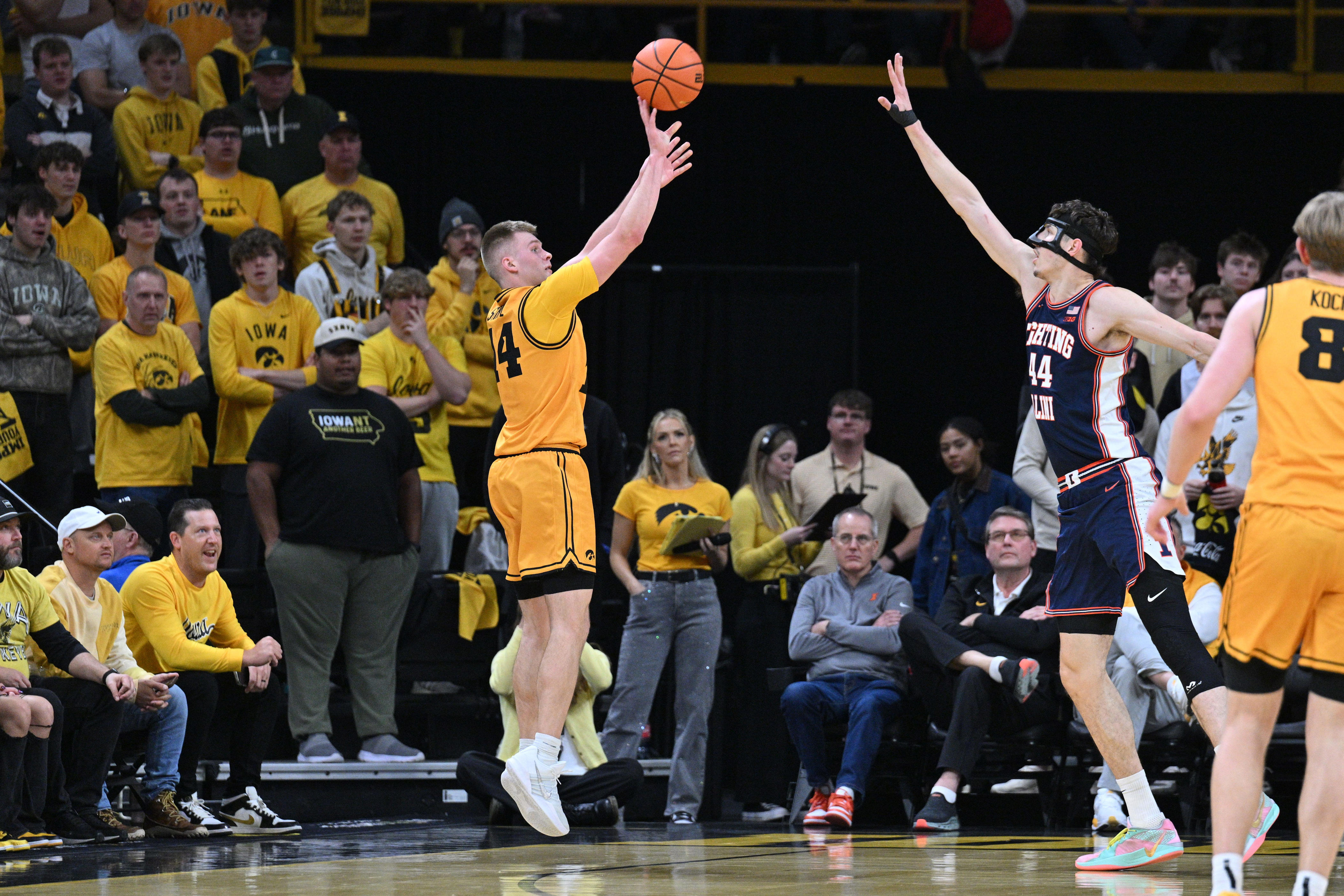 Takeaways as Iowa basketball suffers tight home loss vs. Illinois