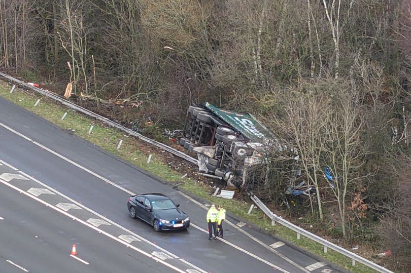 HGV crashes off M1 causing chaos as police tell drivers to avoid area