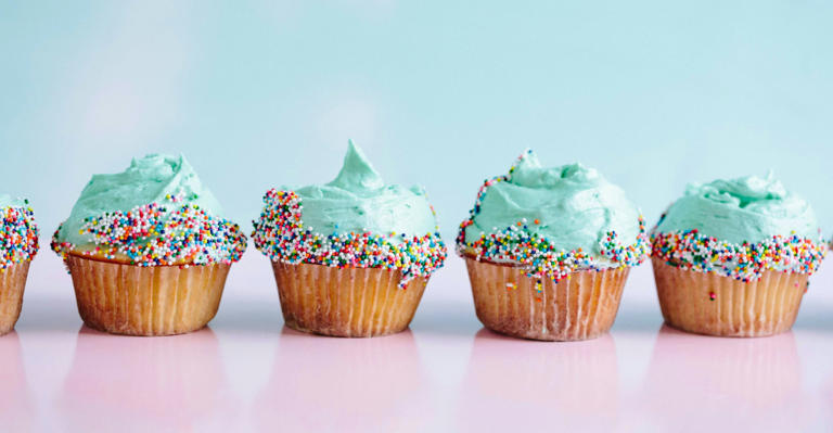 Worlds First Cupcake Only Bakery Exits US Shutting Down All Stores