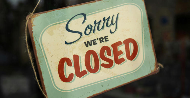 Worlds First Cupcake Only Bakery Exits US Shutting Down All Stores