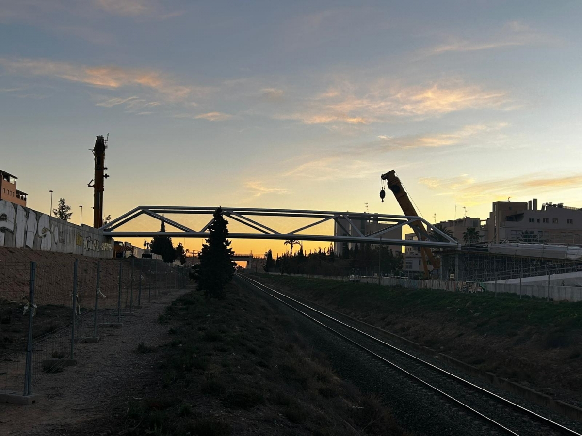 La pasarela peatonal de Altabix en Elche se abrirá al público en febrero