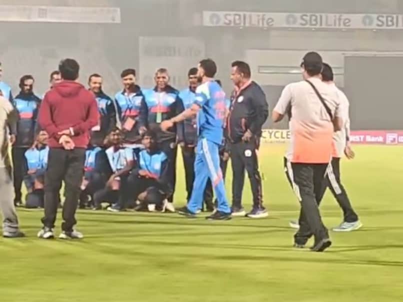 Virat Kohli's big gesture for ground staff after India's 1st ODI win vs ...