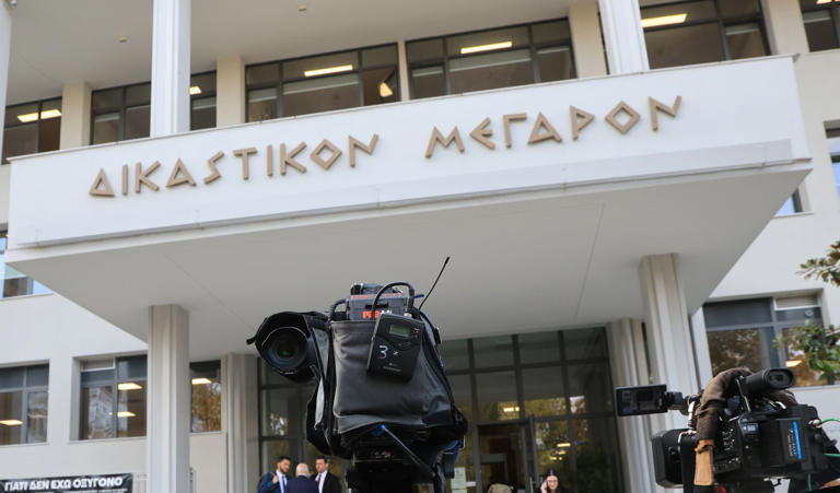 Δίκη Τέμπη: Διακοπή της συνεδρίασης εν μέσω επεισοδίων