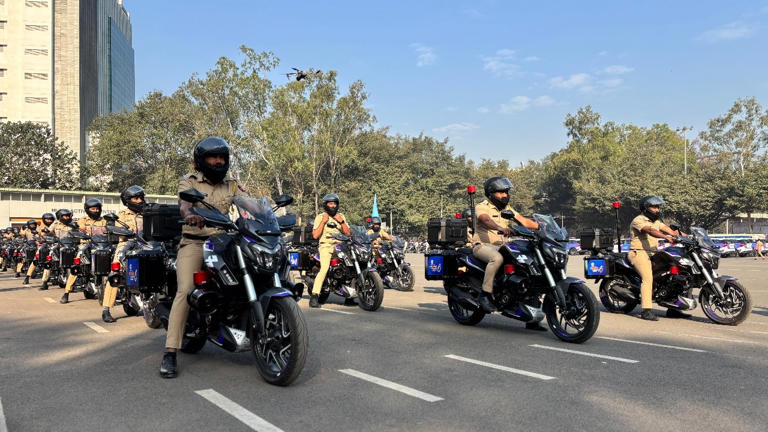 Pune Police induct 100 custom Bajaj Dominar 400s to boost patrolling