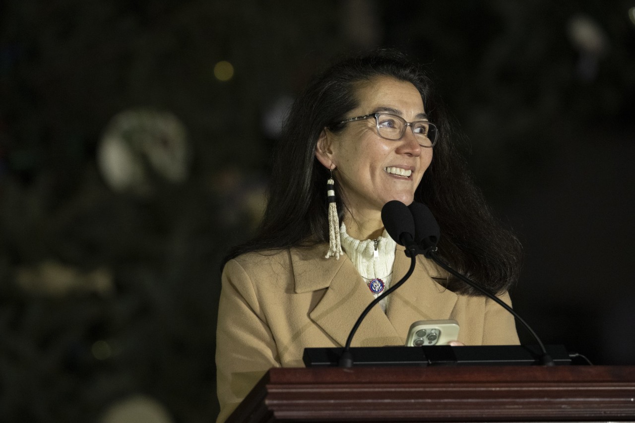 Mary Peltola’s Alaska bid lifts Democrats’ long-shot Senate chances