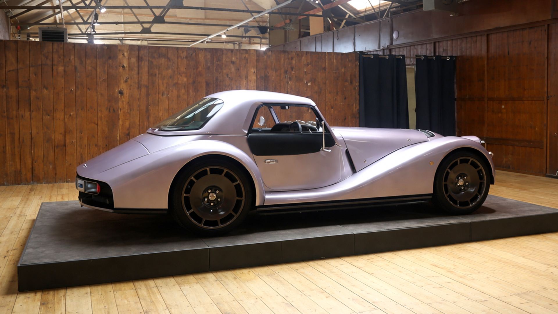 Morgan Supersport mixes retro style with power