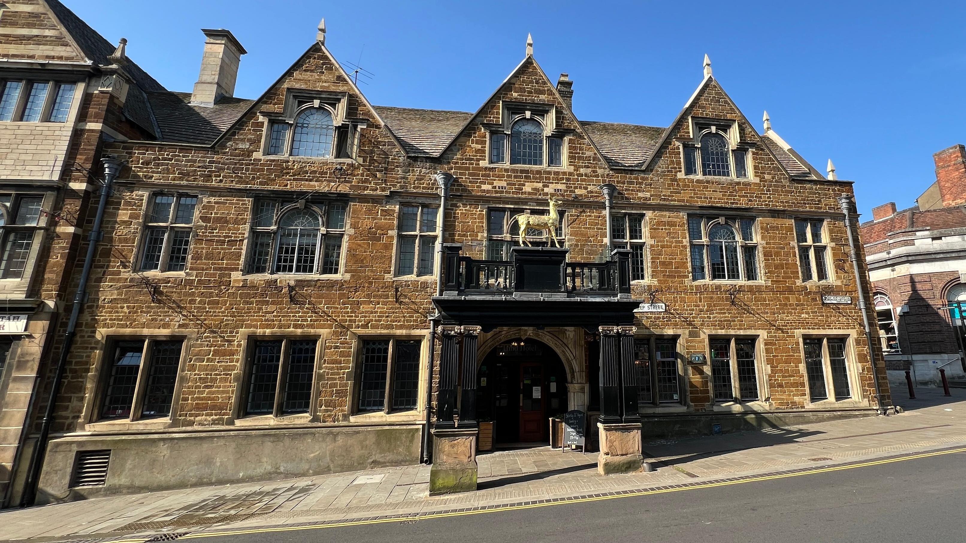 'Sadness' over closure of listed hotel