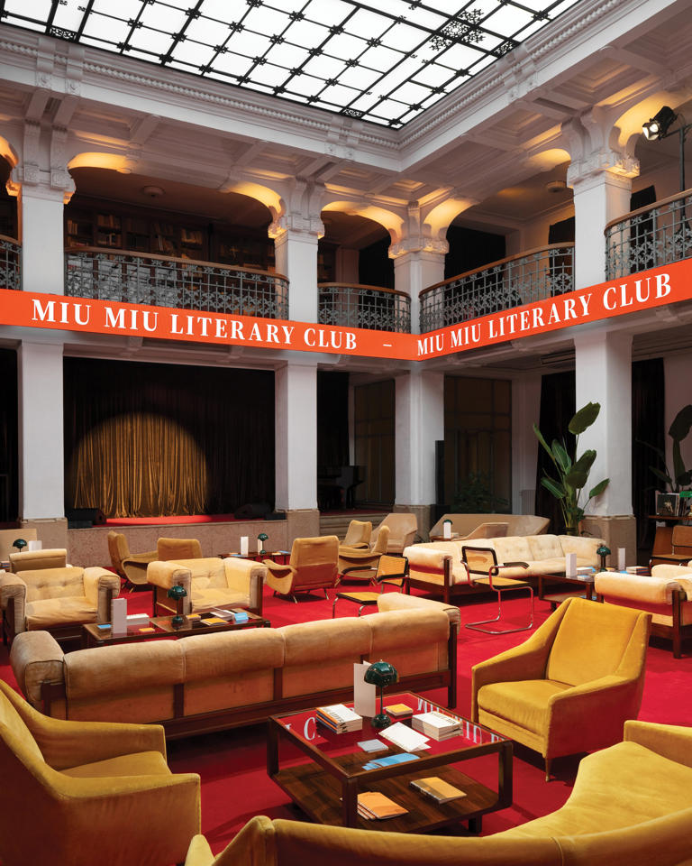 Would you join a fashionable book club?