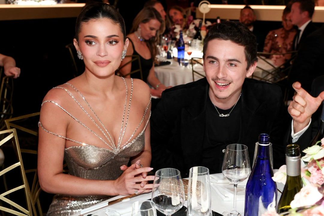 Kylie Jenner’s gesture at Globes sparks backlash